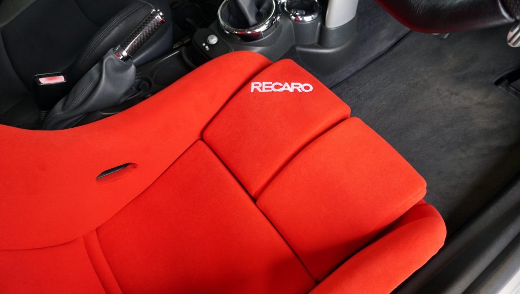 R53にRECARO RS-GS。 – bond MINI