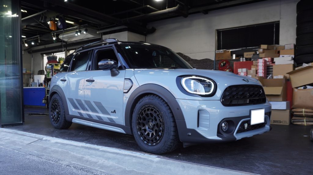 F60 LCI ローダウン × mon mc-x！！ – bond MINI